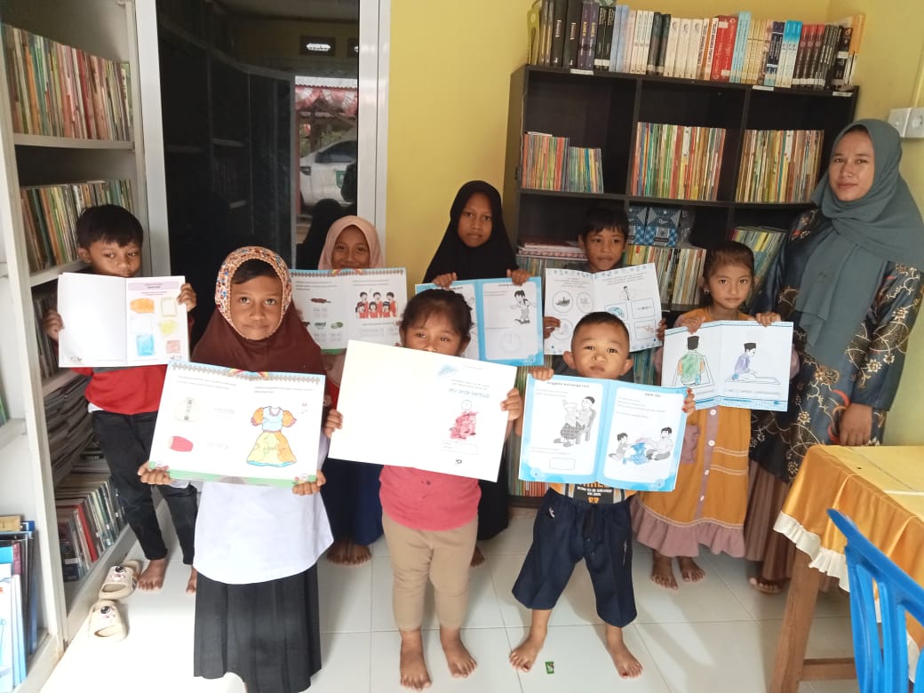 Perpustakaan Desa Sebagai Sumber Layanan Informasi di Desa | Parit Satu ...